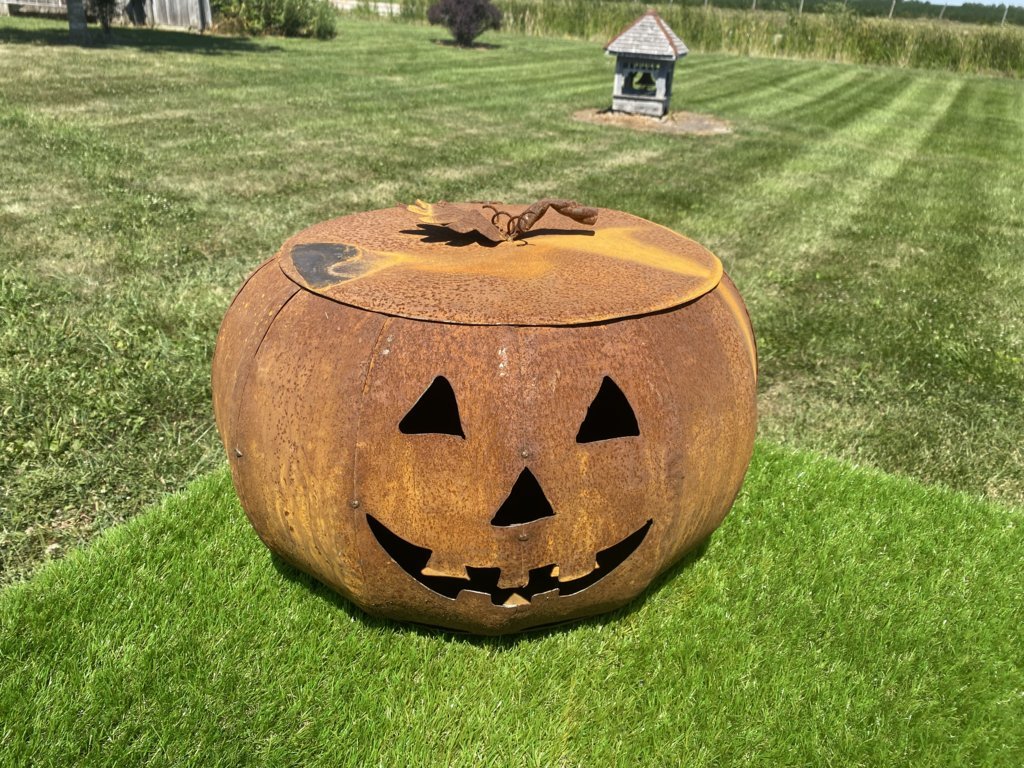 Large Ole Rusty Pumpkin - Recycled Metal Art - Garden Ornament