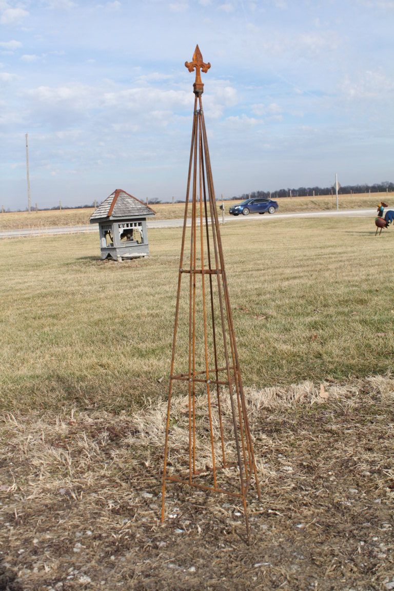 49" Wrought Iron Triangle Finial Topiary - Garden Tuteur