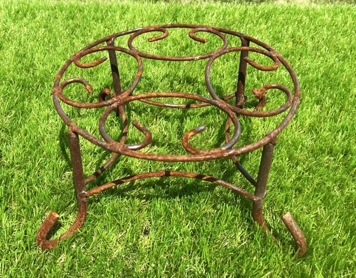 Medium Wrought Iron Plant Stand - Statue Riser