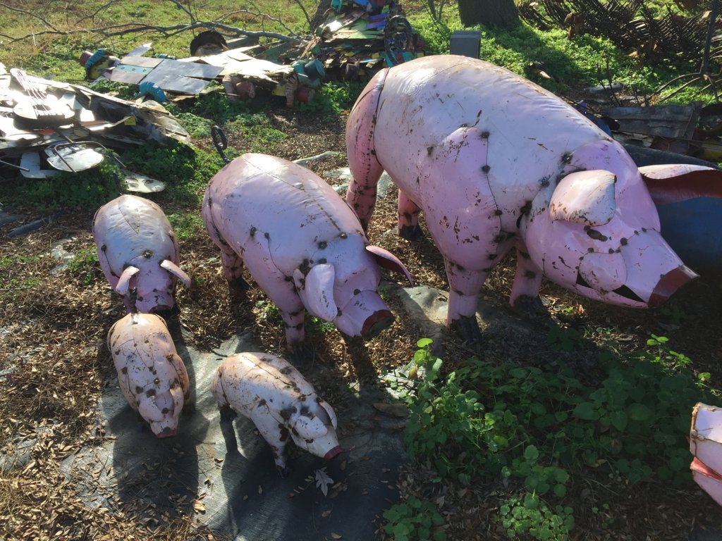 Medium Metal Pink Pascal Pig Farm Animal Swine Lawn Decor