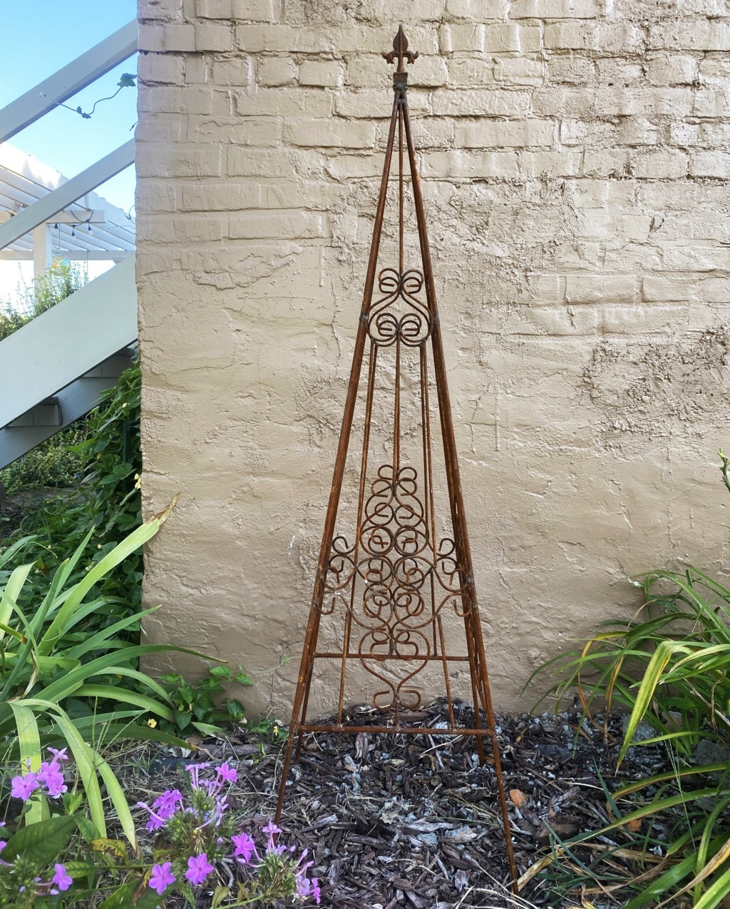 Medium Metal Scroll Flower Topiary - Garden Obelisk