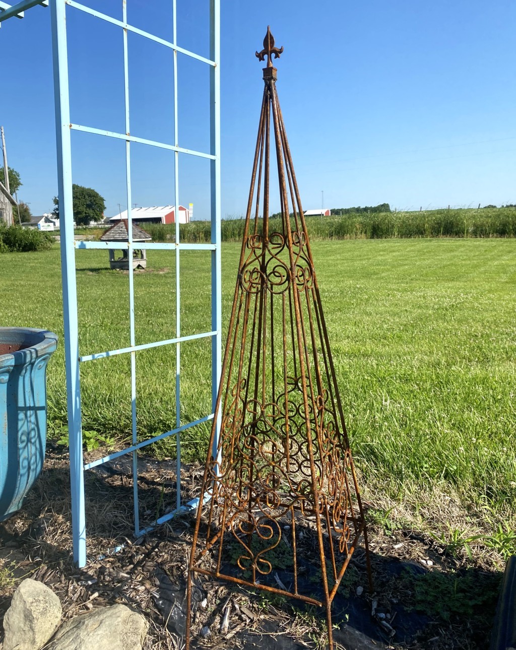Medium Metal Scroll Flower Topiary - Garden Obelisk