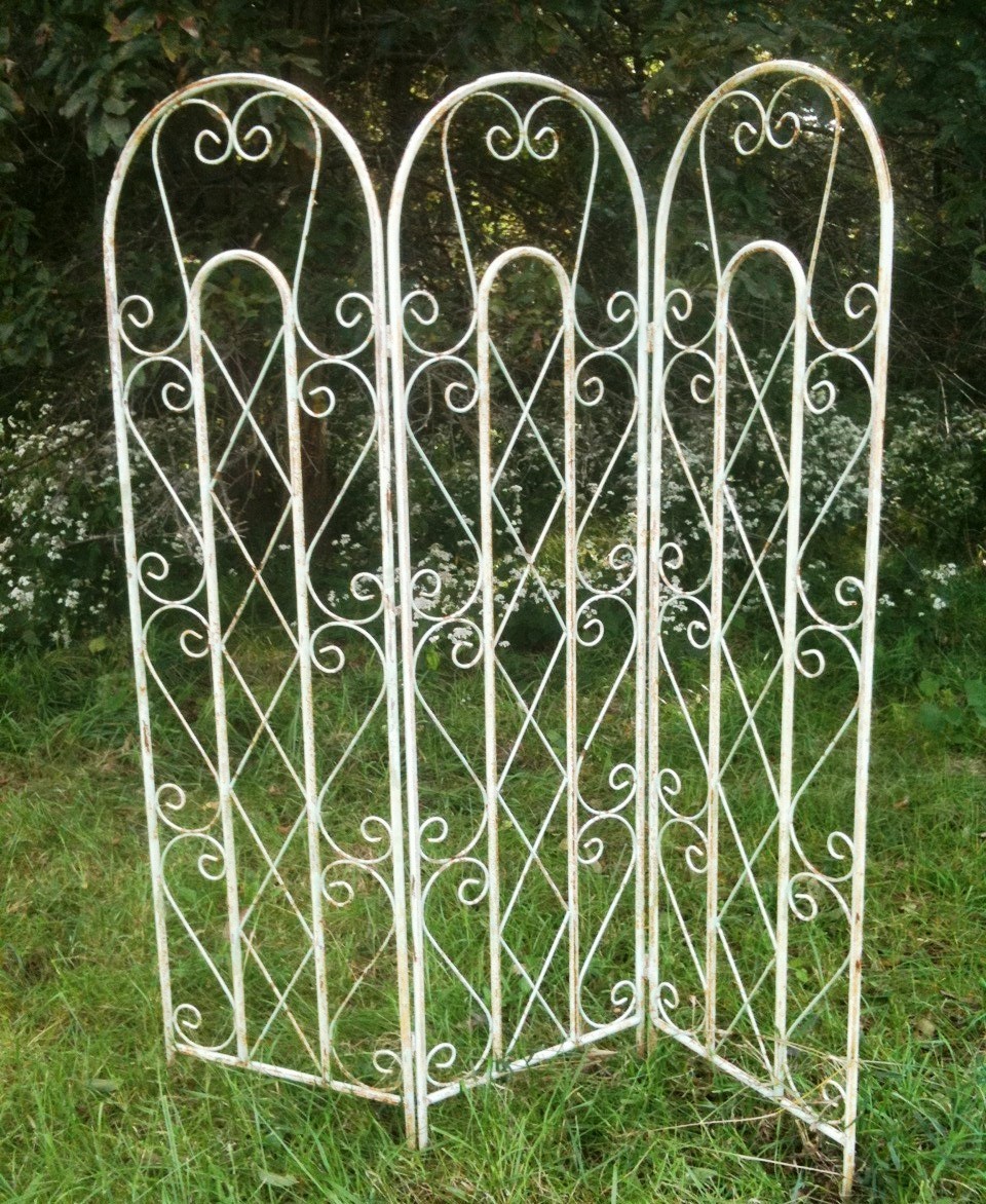 Garden Screens And Trellis