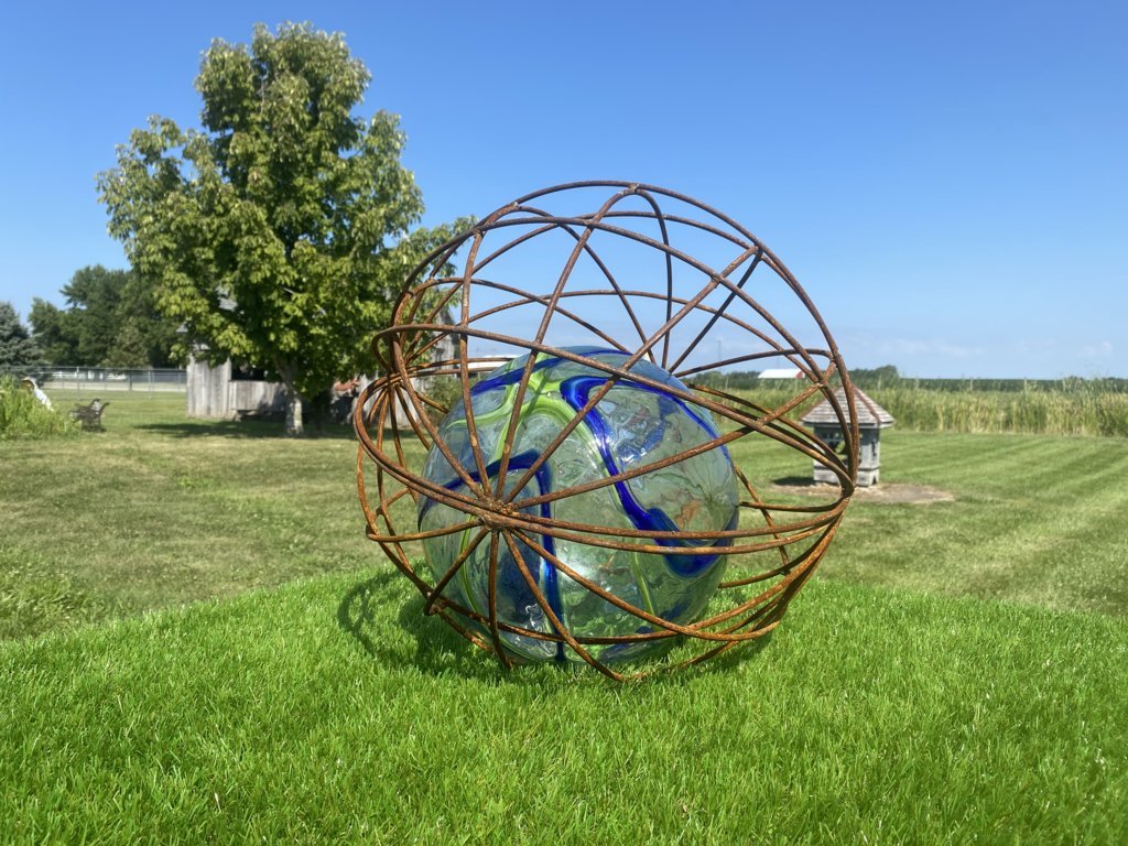 Metal Garden Yard Art Balls Spheres in Lots of Sizes