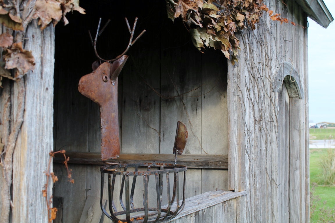 Metal Table Top Deer Basket Decorative Animal Basket
