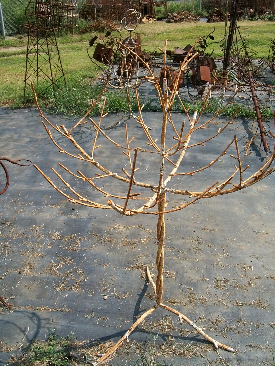 Metal Tree - Woodsy Display