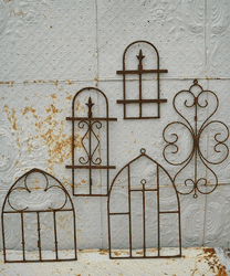 Metal Wall Accents with a Rustic Look