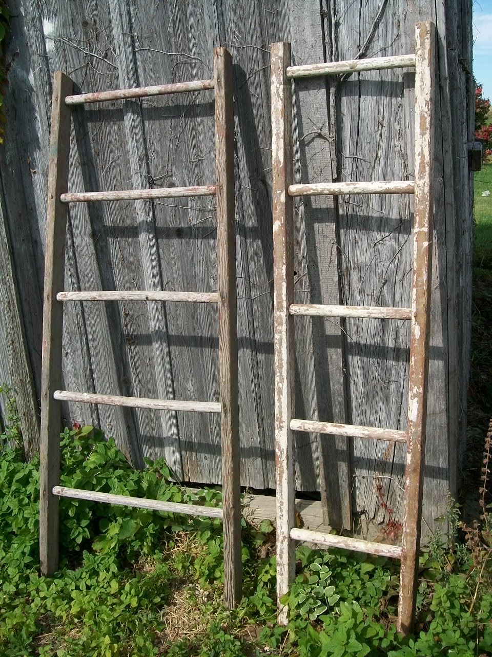 Old 5 Rung Rustic Vintage Wooden Ladder