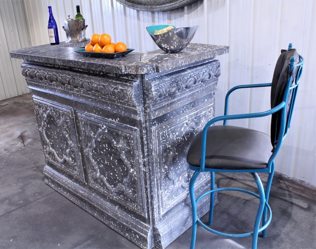 Vintage Look Metal Bar - Cocktail Serving Counter