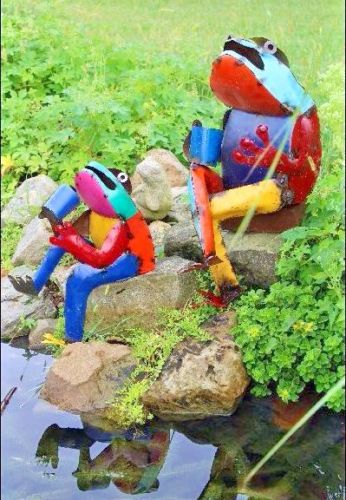 Recycled Metal Frogs Holding Cup in 2 Sizes Yard Decor