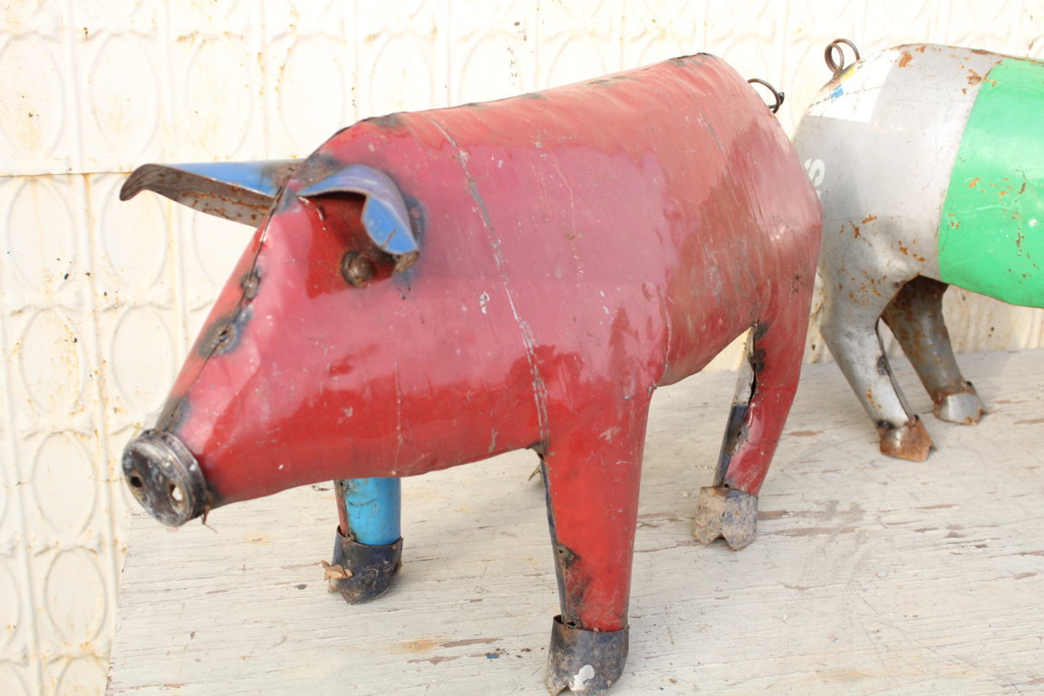 Recycled Metal Pig Can Art Lawn Decoration