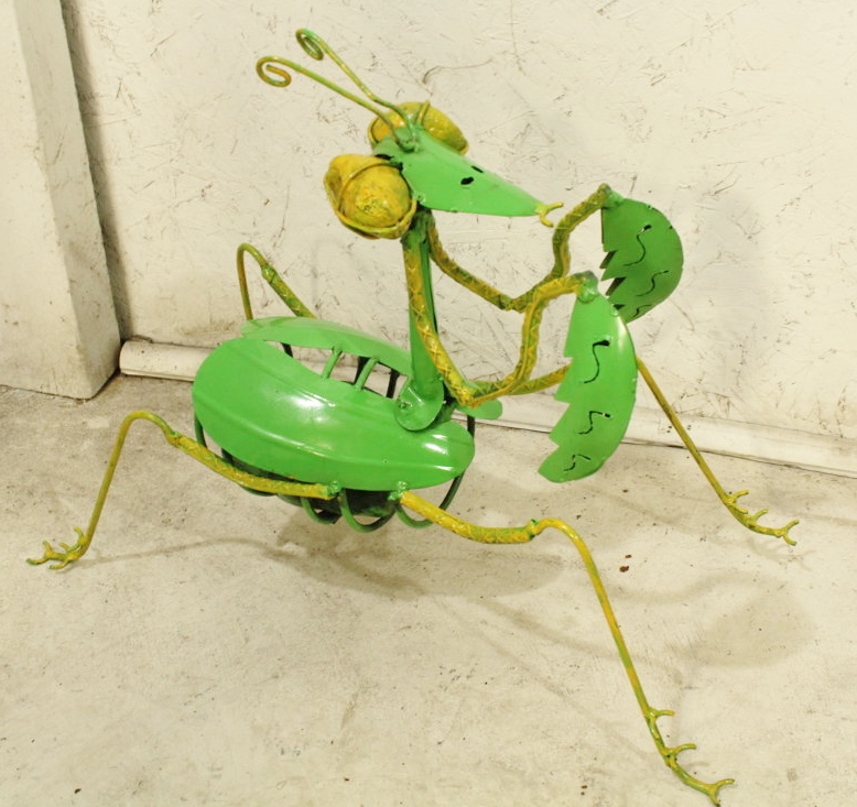 17" Recycled Metal Praying Mantis Garden Decor