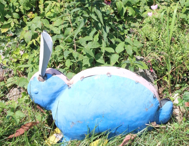 Recycled Randolph Metal Rabbit Lawn Decor Yard Accent