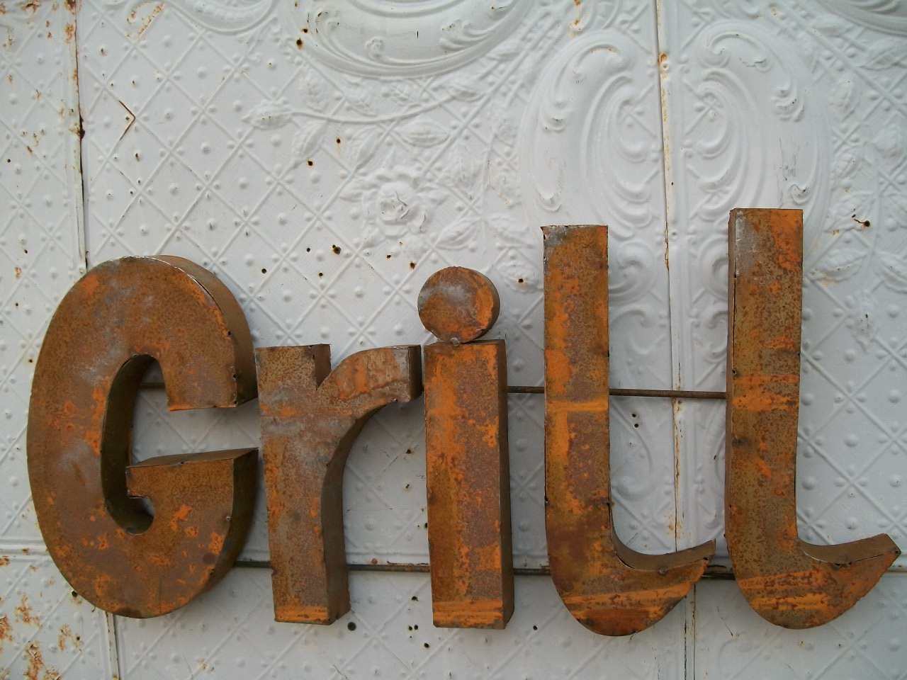 Rusty Grill 3-D Sign - Great Kitchen and Bar Wall Art