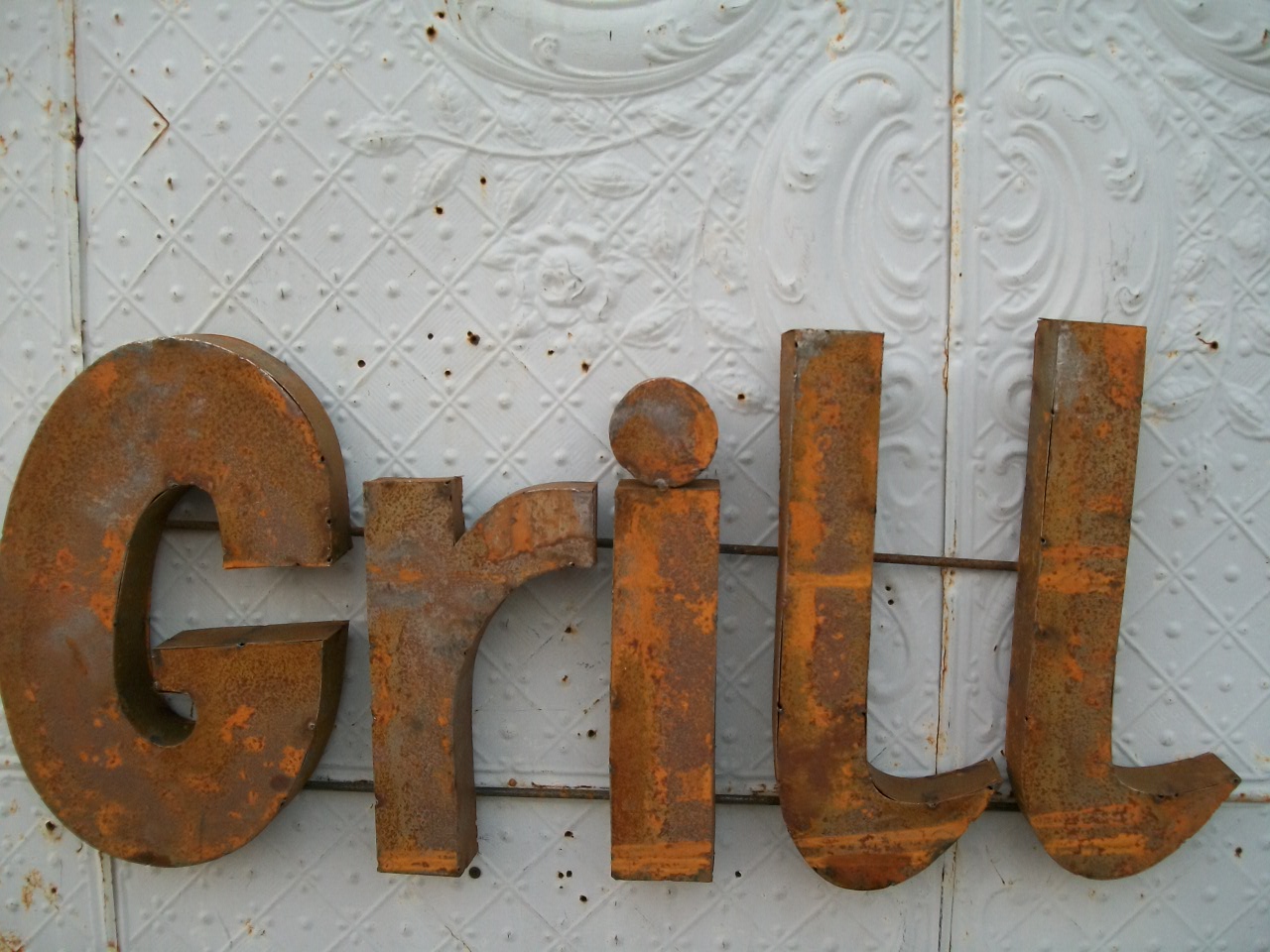 Rusty Grill 3-D Sign - Great Kitchen and Bar Wall Art