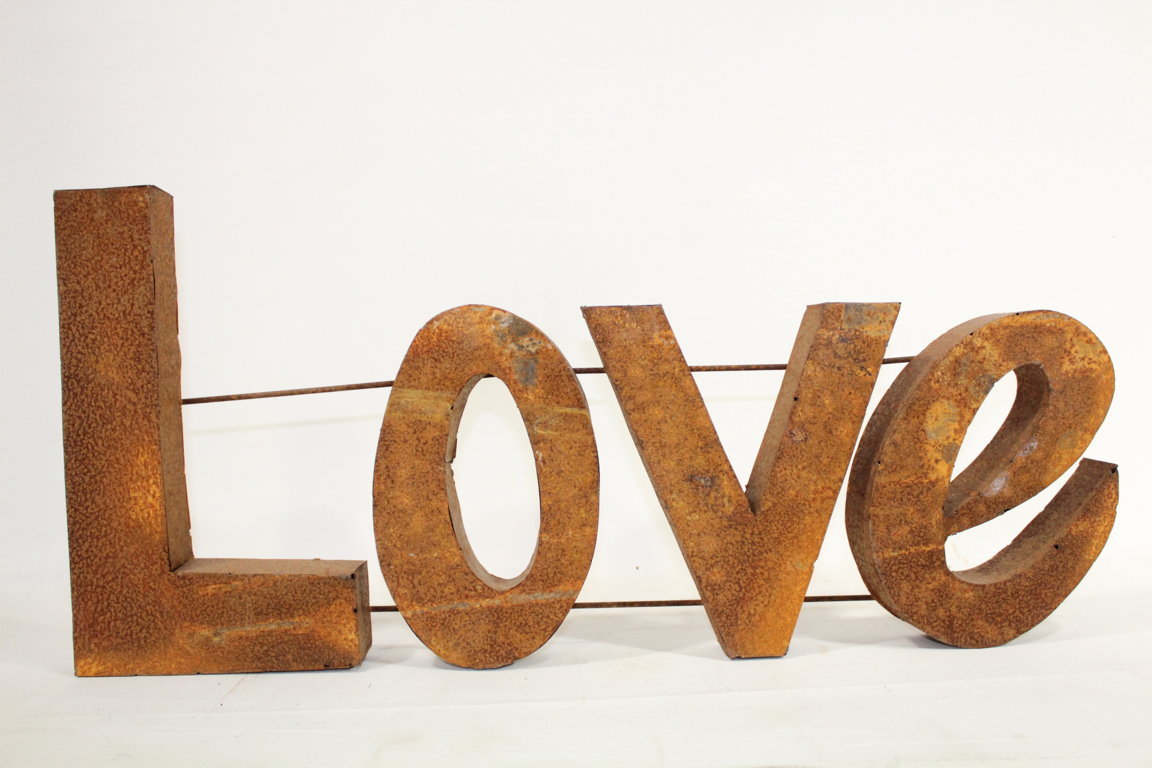 Rusty Metal Love 3D Sign - Home Decor