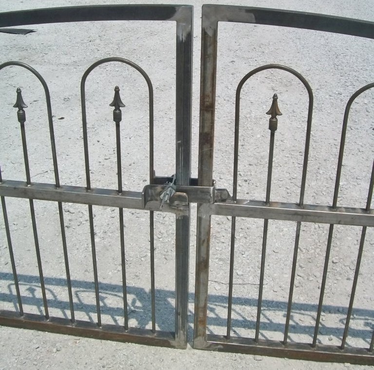 Secure Iron Small Driveway Gate - Front Entry Fence Gate 3't x 10'w