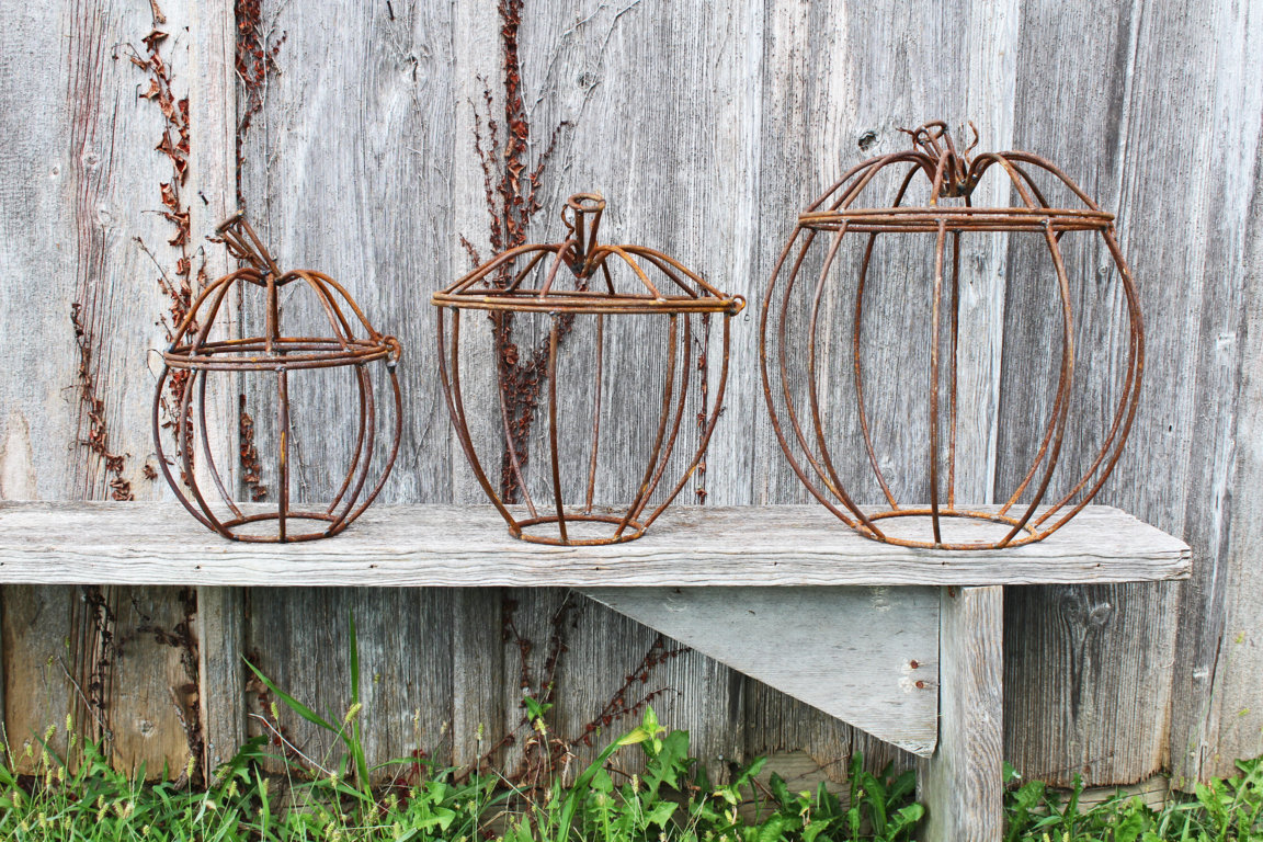 Small Metal Pumpkin Halloween Decoration