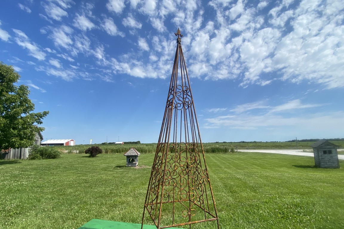 Small Metal Scroll Garden Plant Trellis - 32" Tall