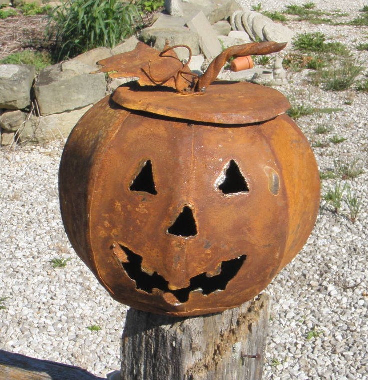 Small Ole Rusty Metal Pumpkin - Halloween Yard Art