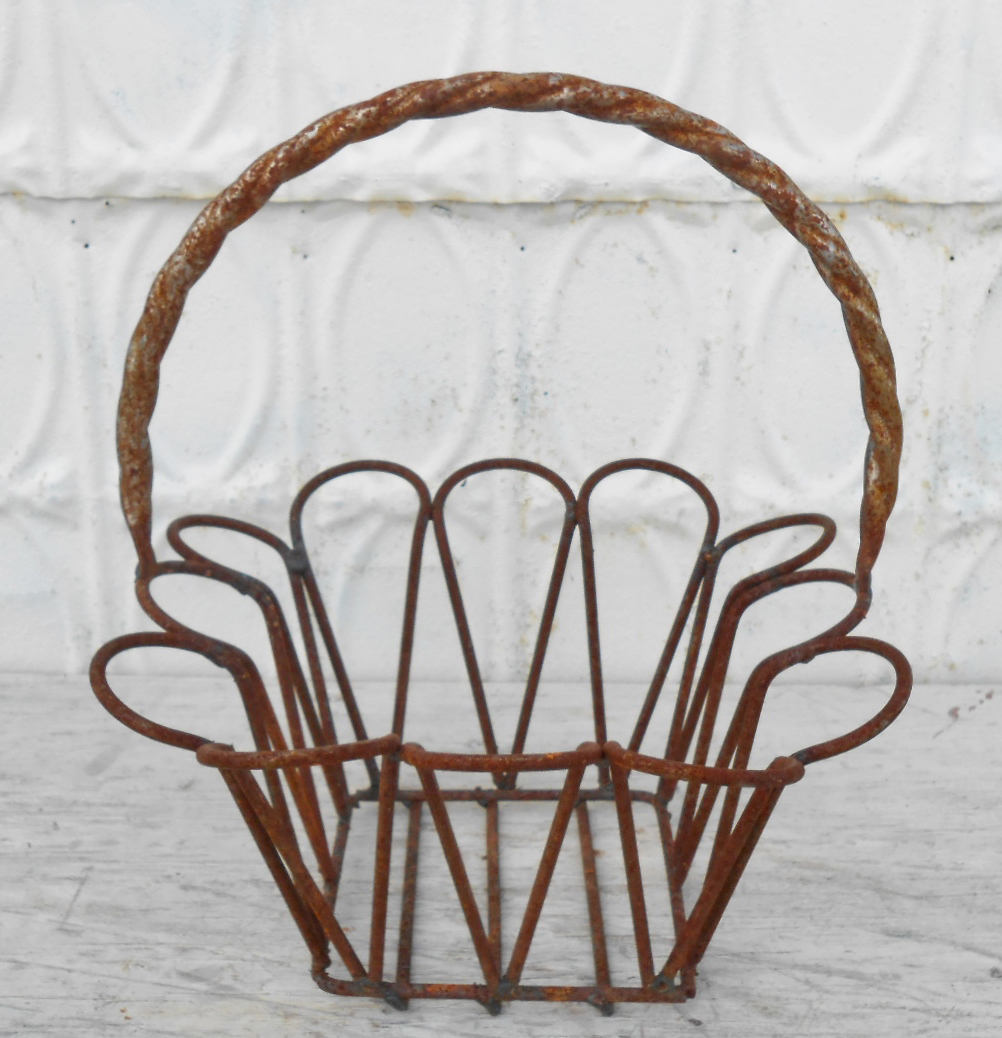 Small Teardrop Square Metal Basket