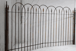 Solid Steel Loop Top Fence Lawn Enclosure Fencing