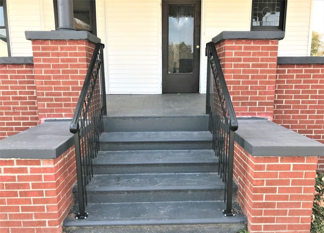 Stair Railing for Historical 1920' Home - Metal Hoop and Spear