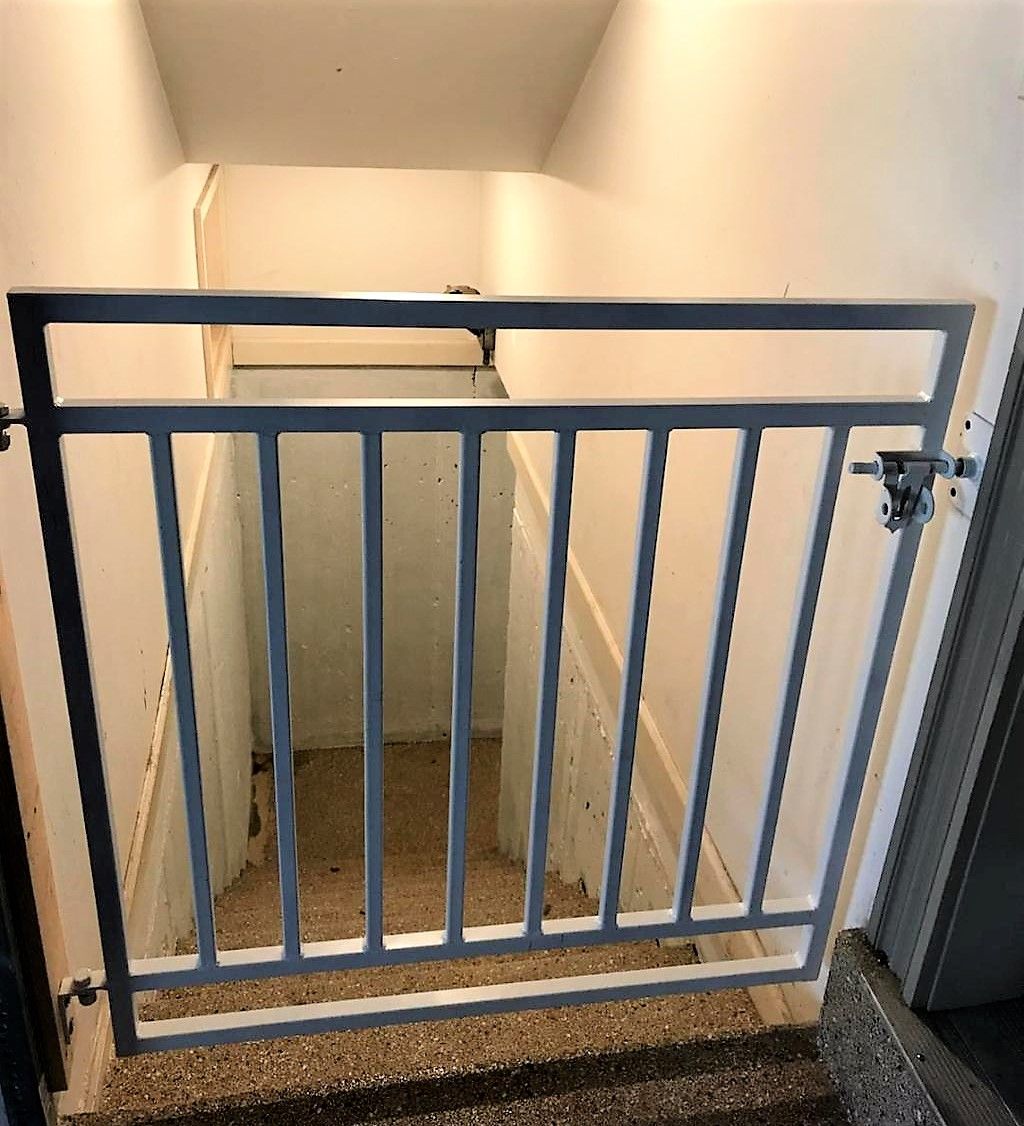 Safety Stairway Gate For Interior