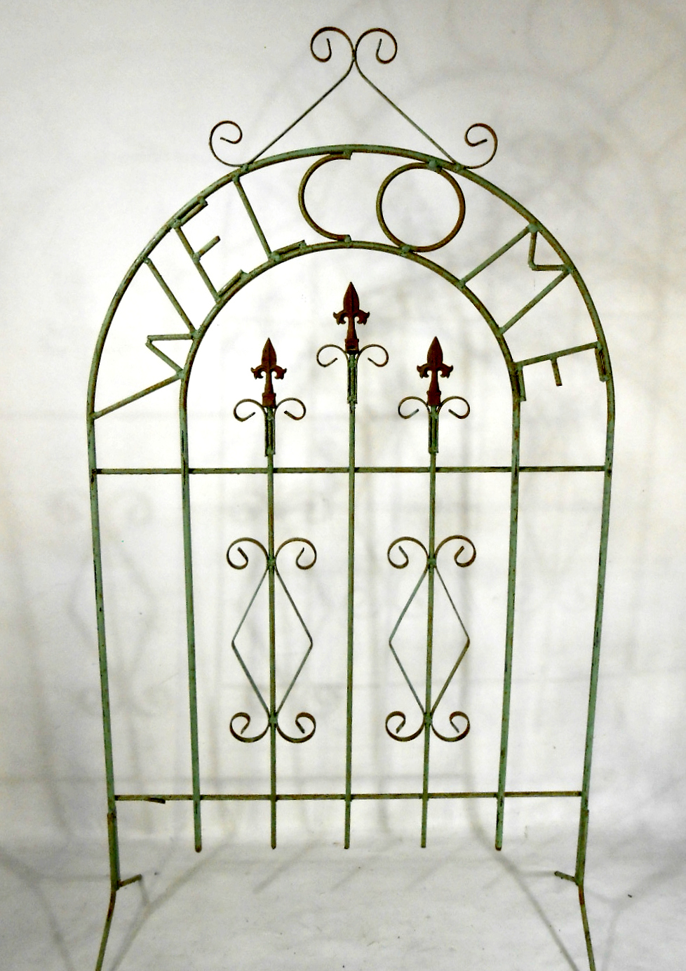 Welcome Sign Flower Trellis - Cast Iron Finials