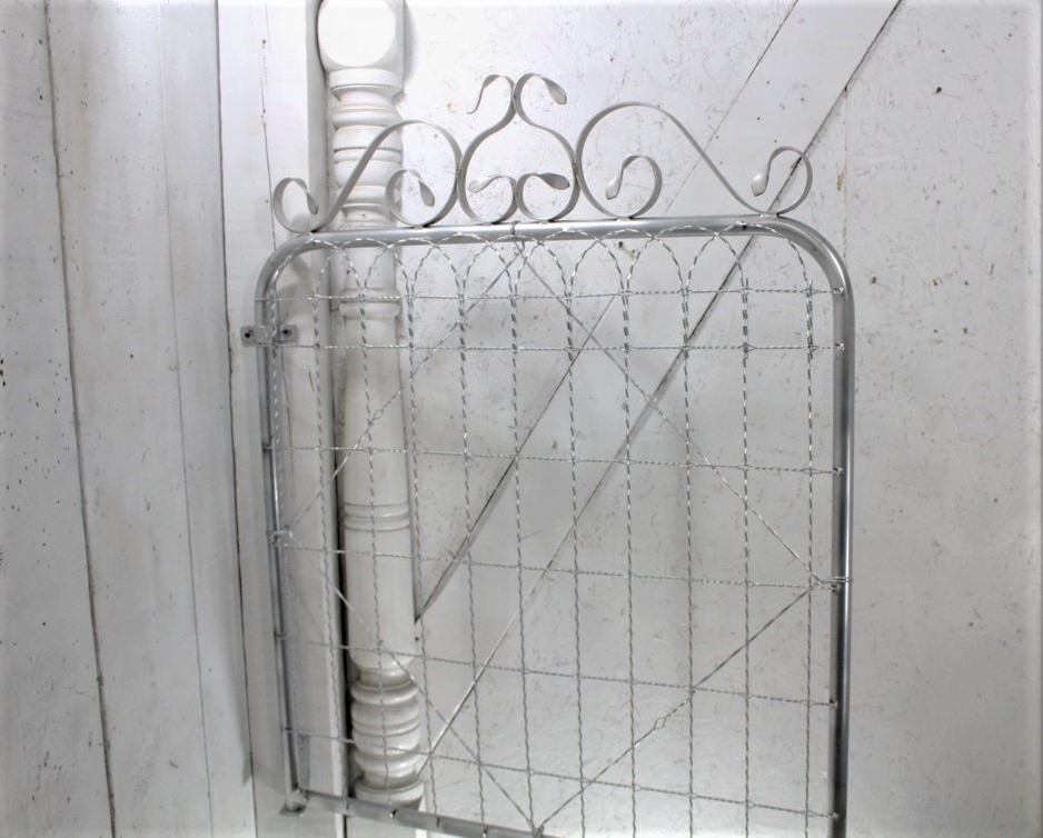 Woven Double Loop Wire Gate Hardware Explanation