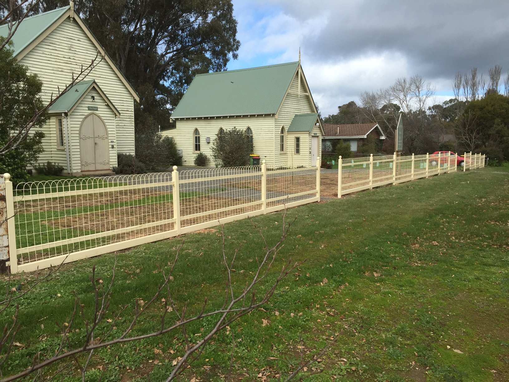 Woven Roll Top Wire Fence & Decorative Wire Gates