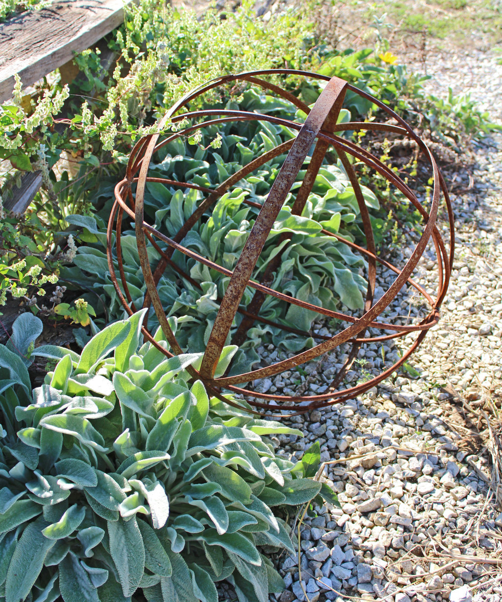Wrought Iron 24" Strap and Rod Garden Ball