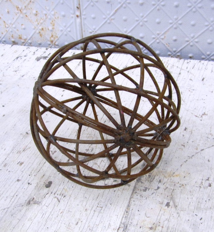 8" Garden Sphere Ball Topiary - Wire Frame