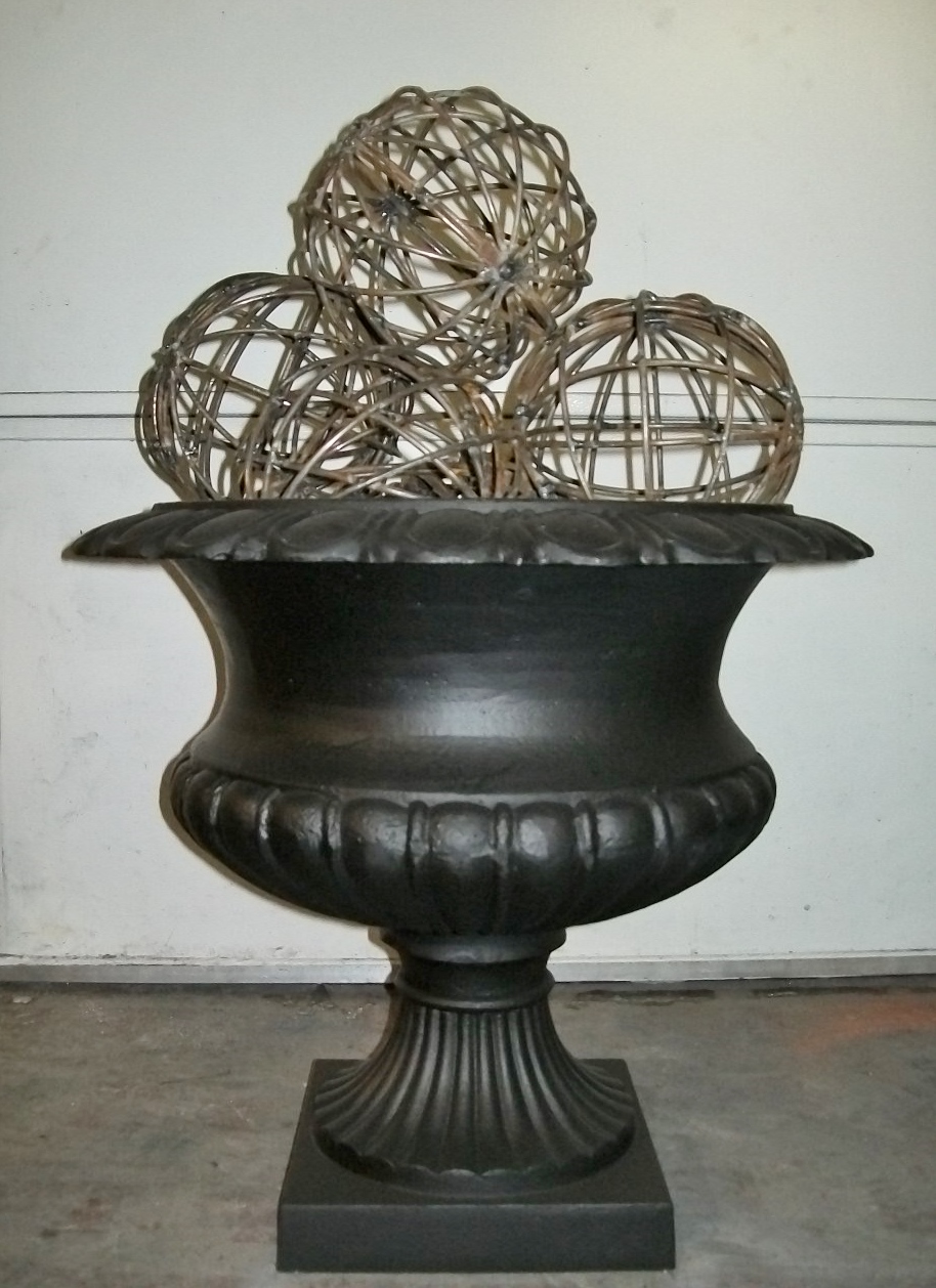 8" Garden Sphere Ball Topiary - Wire Frame