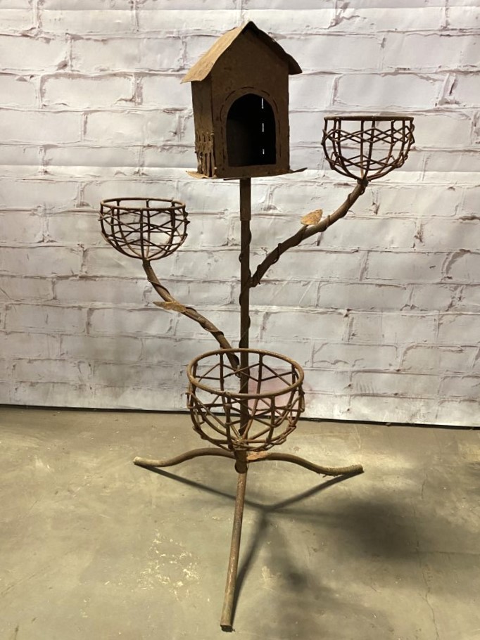 Wrought Iron Birdhouse Tree with Nests