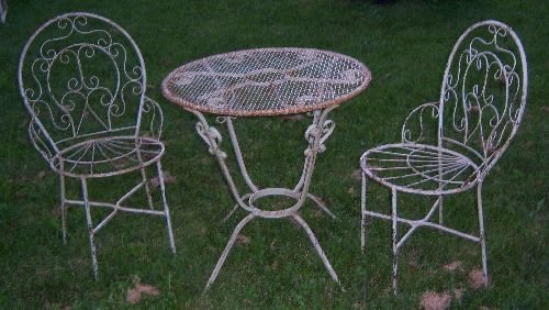 Wrought Iron Bistro Table & 2 Chairs Set