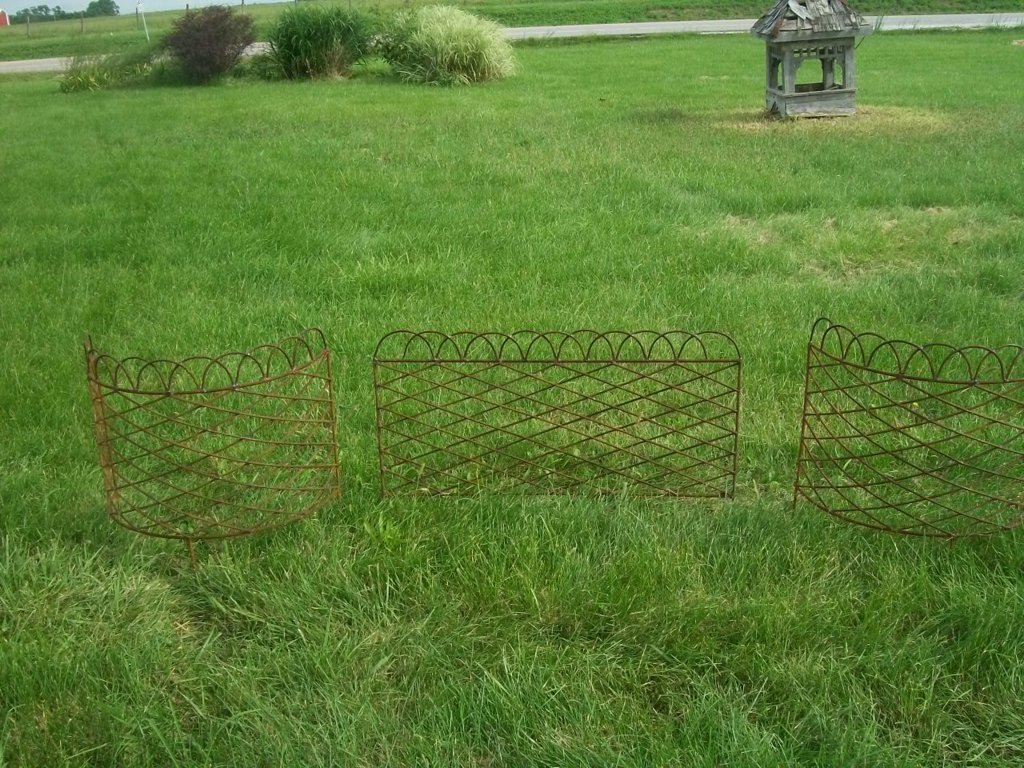 Wrought Iron Circle Garden Edging Fence