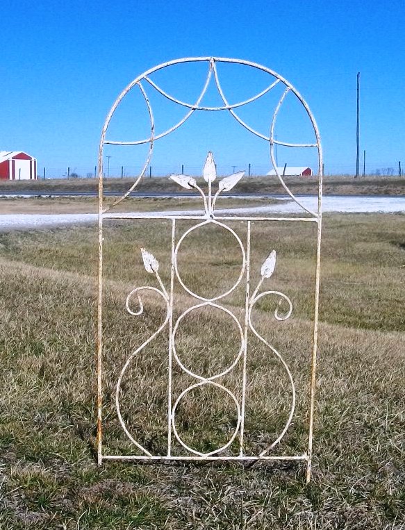 Wrought Iron Circle Trellis - Flower Garden Trellis