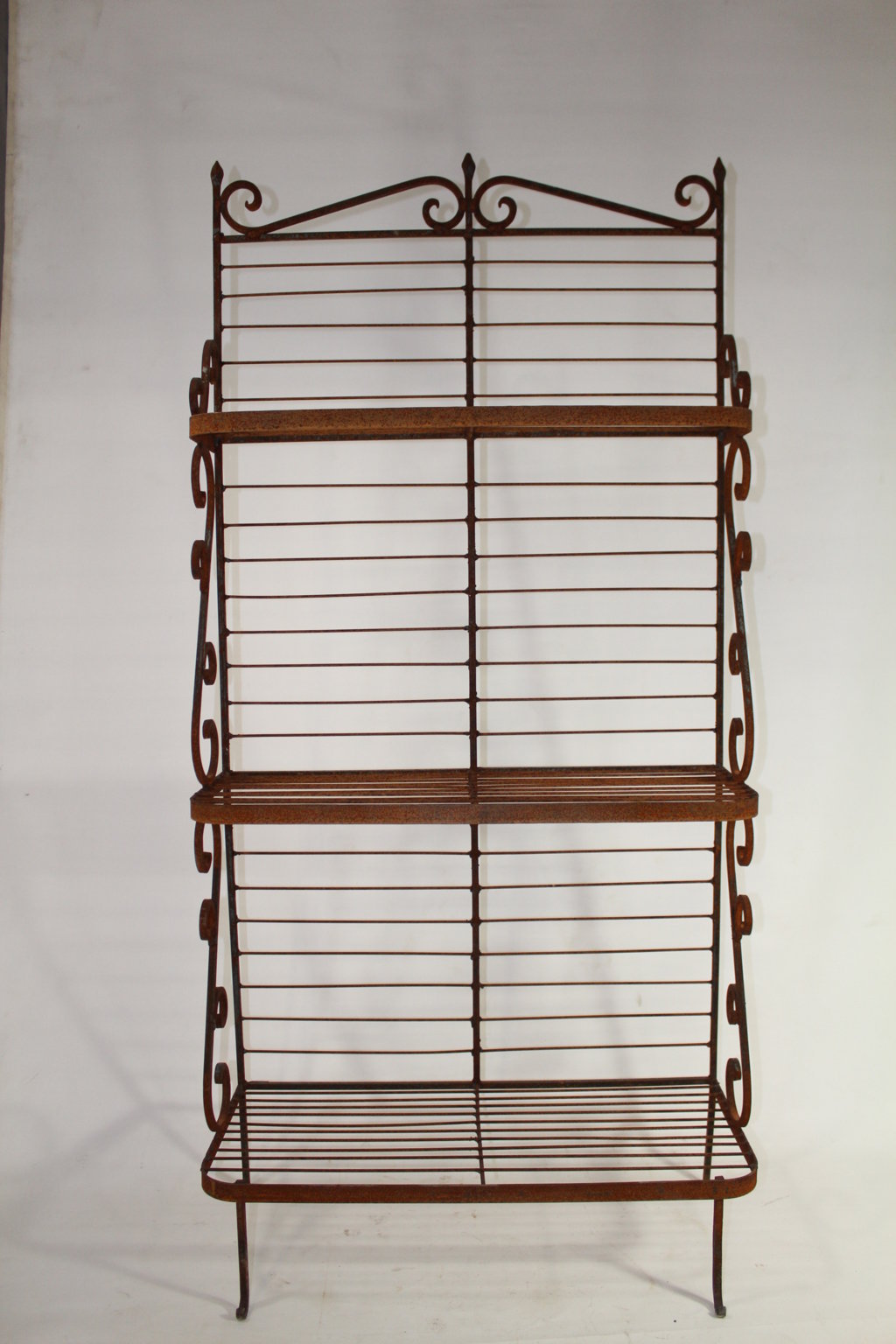 Tall Wrought Iron Bakers Rack at Deborah Vann blog