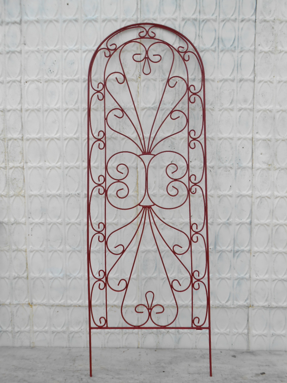 Wrought Iron Heart Garden Flower Trellis