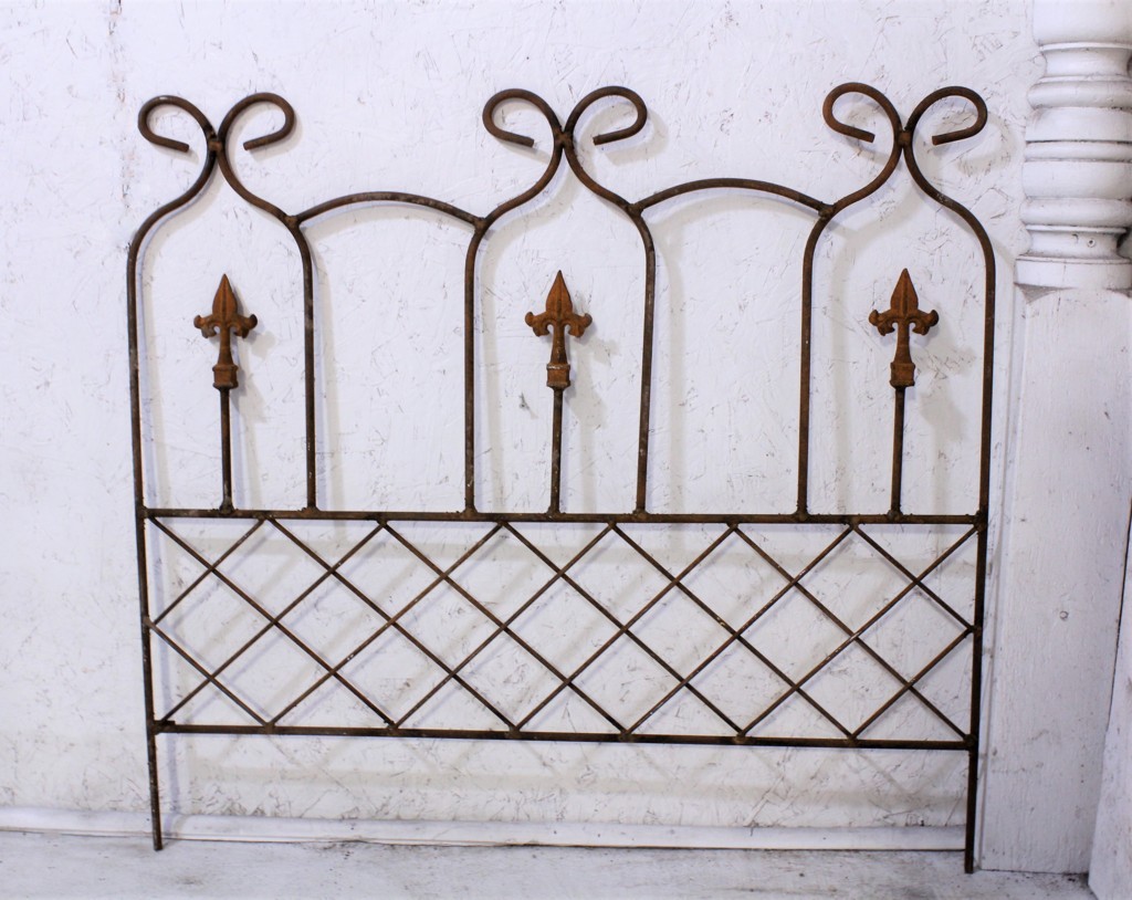 Wrought Iron Lattice Border Fence