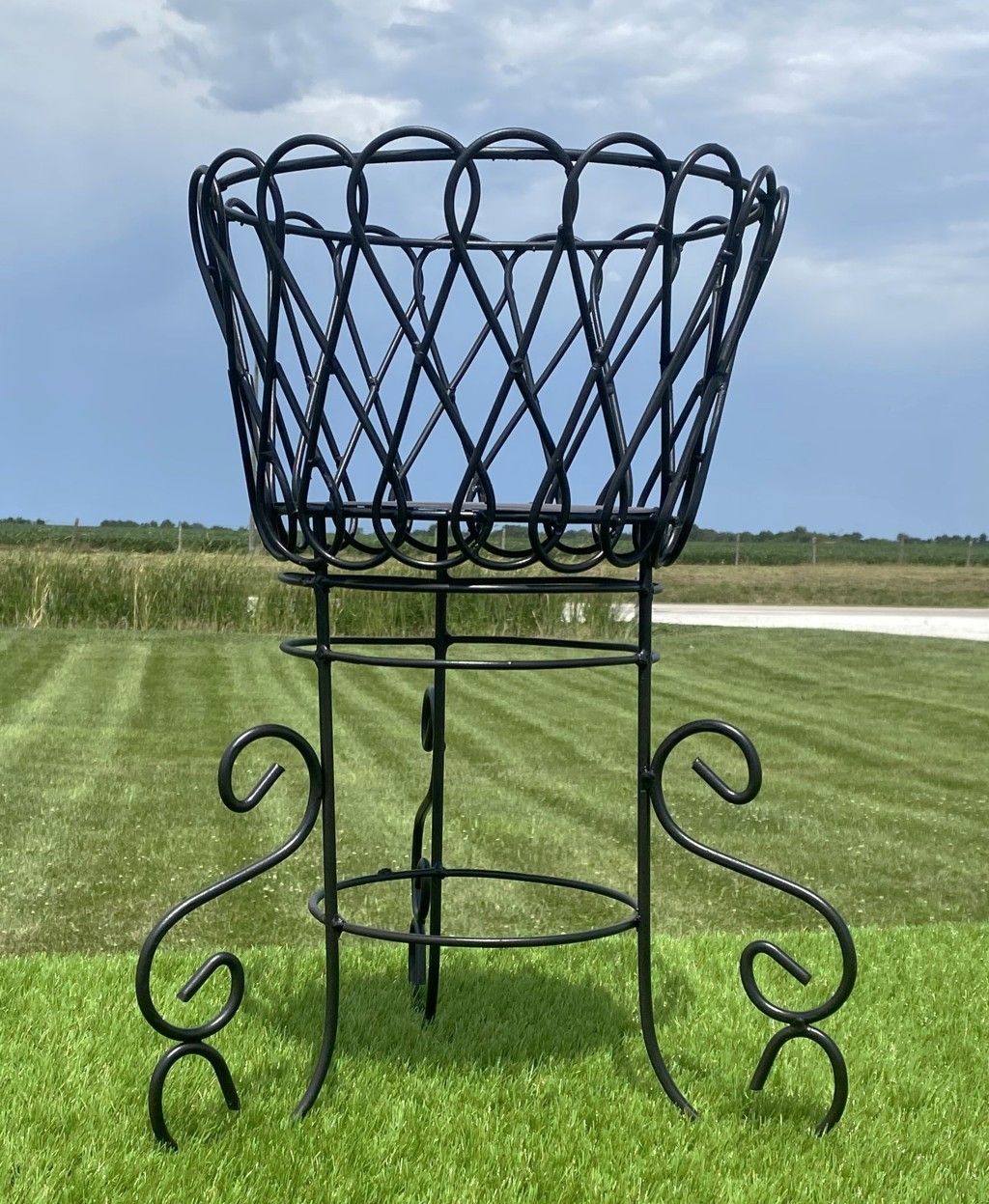 Wrought Iron Round Tin Planter - Metal Plant Stand - Pot Holder in 2 Sizes