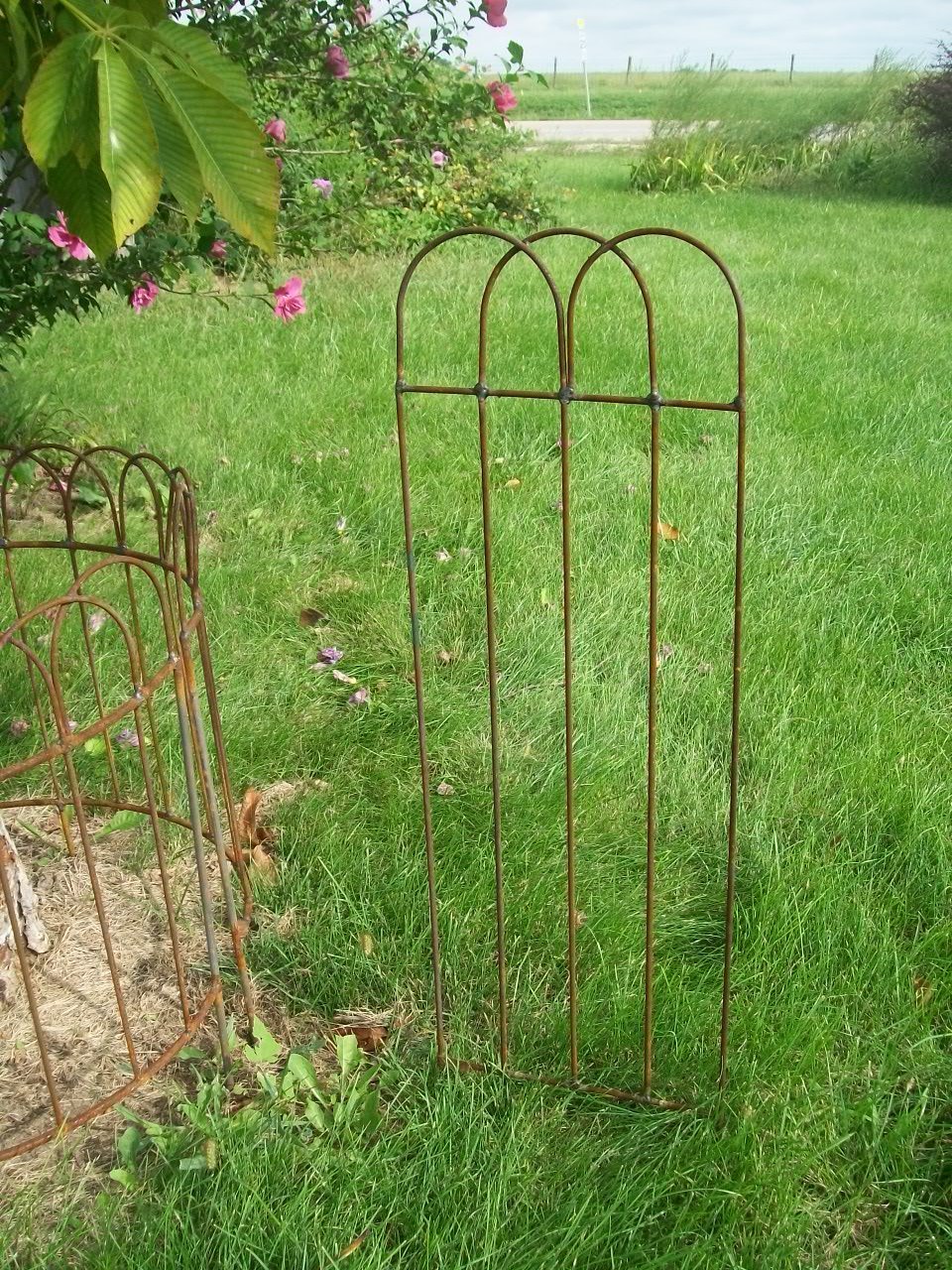 Wrought Iron Round Trellis - Flower Garden Trellis