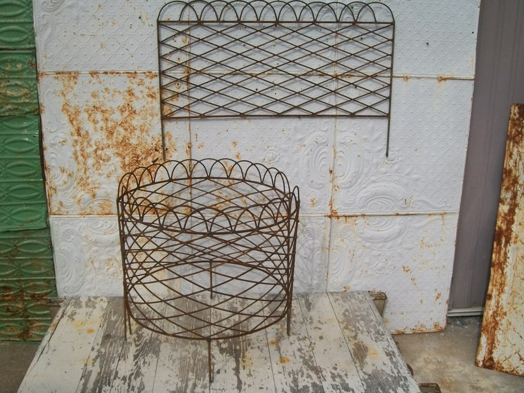 Wrought Iron Loop Topped X Fence Garden Edging