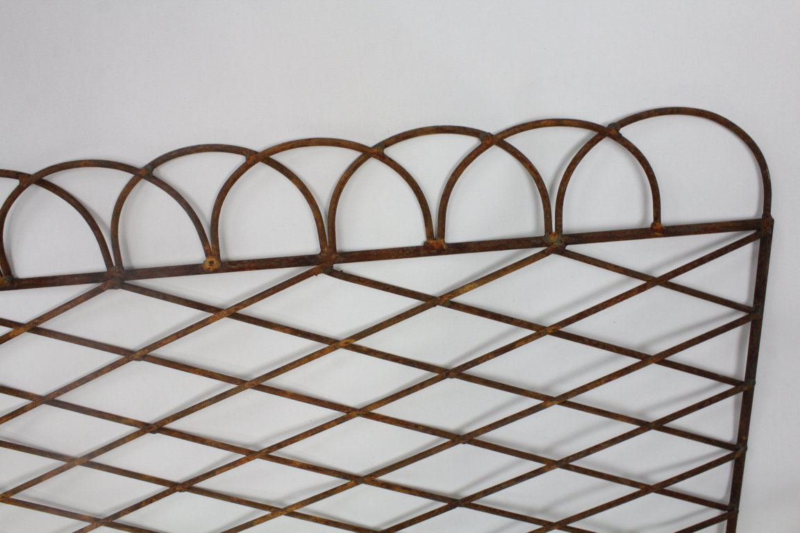 Wrought Iron Loop Topped X Fence Garden Edging