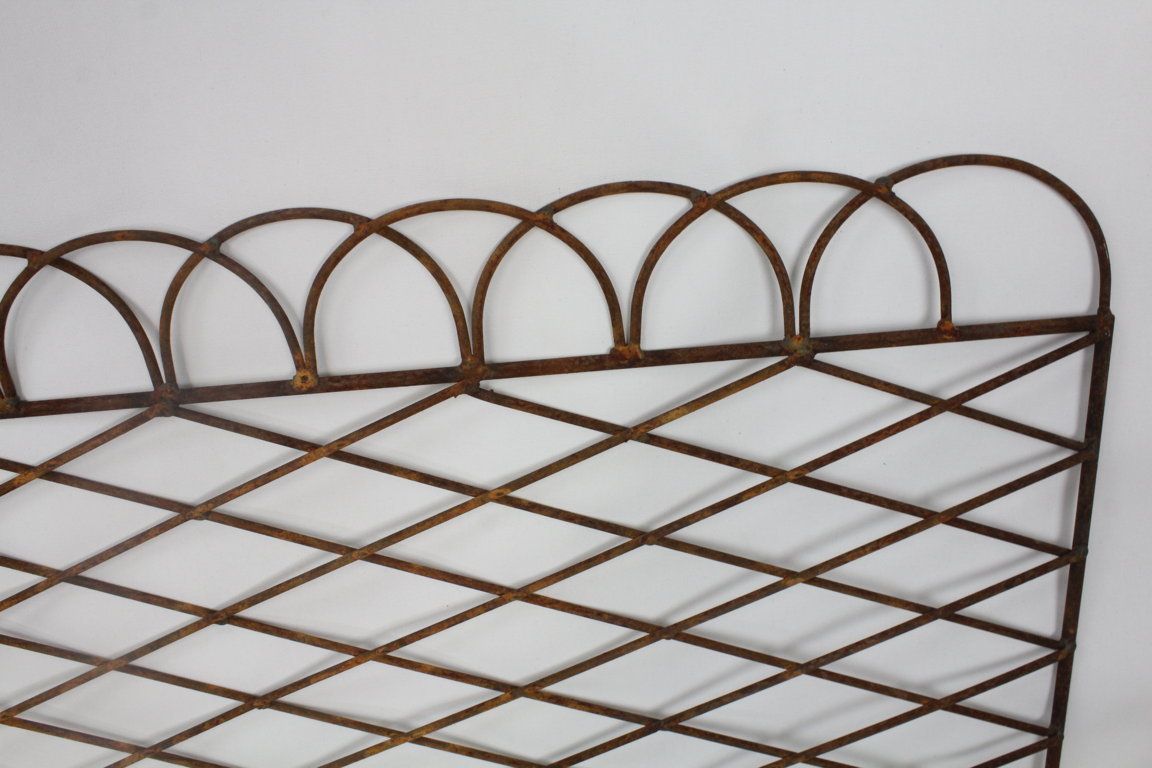 Wrought Iron Loop Topped X Fence Garden Edging