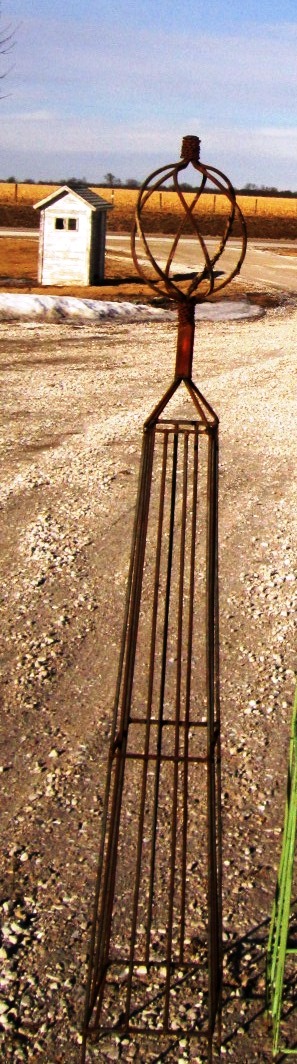 Small Metal Sally Flower Topiary - Garden Obelisk