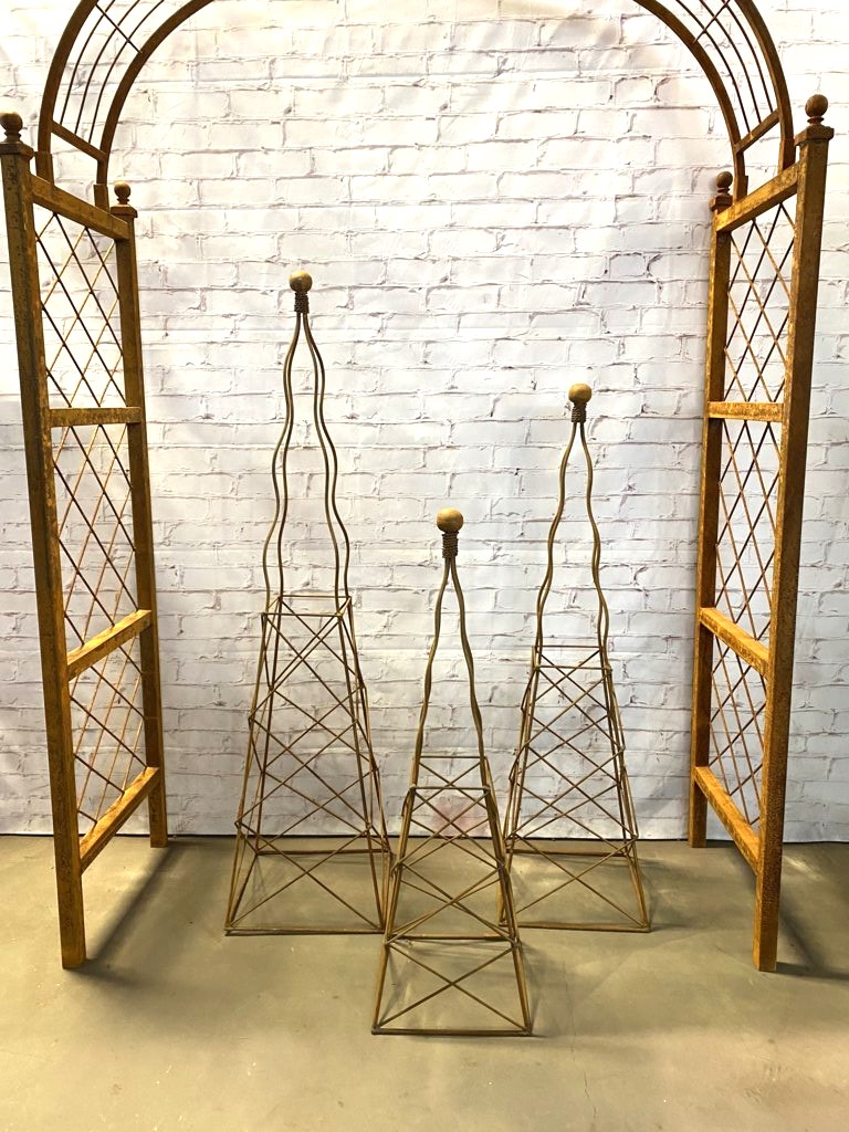 Wrought Iron Small Topiary Garden Oblisks