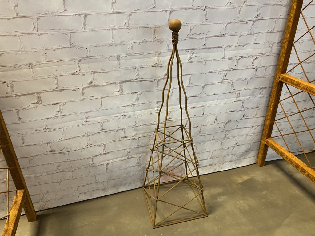 Wrought Iron Small Topiary Garden Oblisks