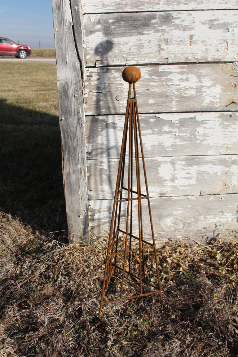 Wrought Iron Triangle Ball Top Topiaries in 5 Sizes Plant Supports